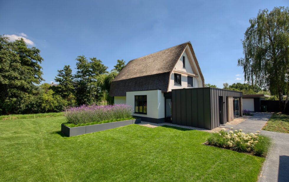 Metamorfose vrijstaande woning te Loo - Architectenburo VOM